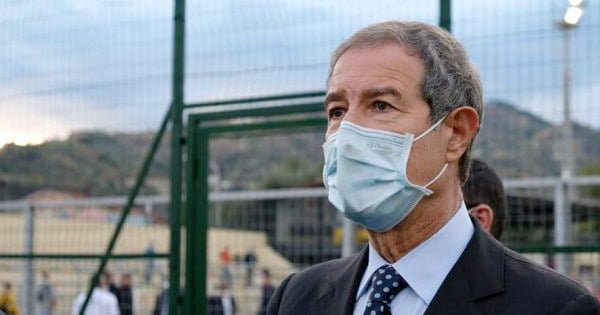 Musumeci: "Un Ddl per limitare chiusura degli esercizi"