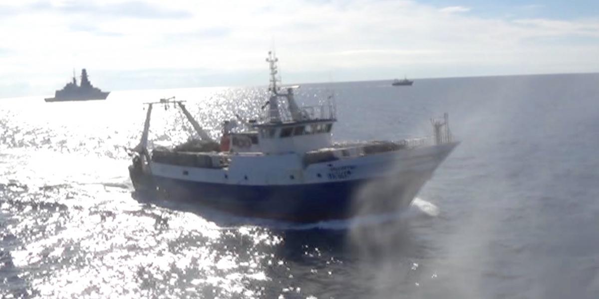 Pescherecci liberati nel Canale di Sicilia, ecco le prime immagini - VIDEO