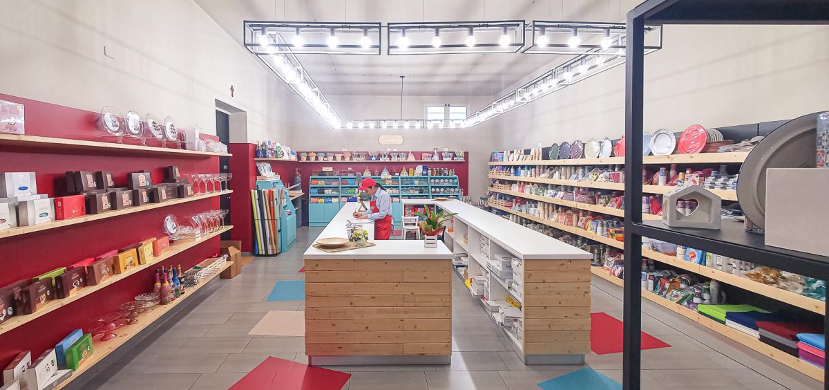 La famiglia Rizzo cambia look allo storico emporio