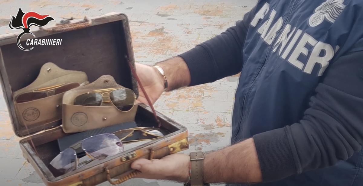 Sequestrata la collezione di Ray-Ban di Matteo Messina Denaro - VIDEO