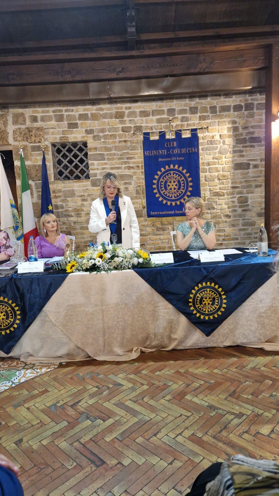 Anna Maria Li Causi riconfermata presidente Inner Wheel